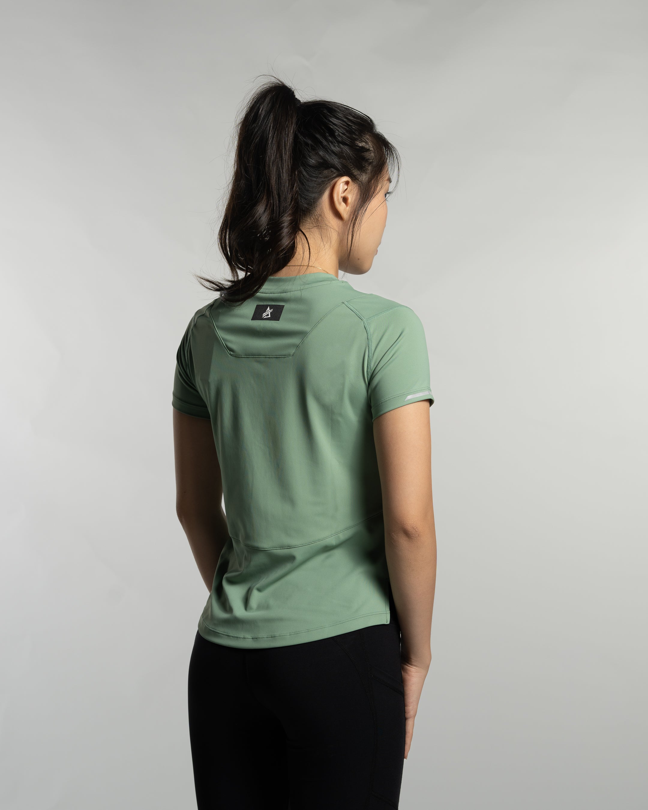 Womens Apex Performance Tee – Acthive